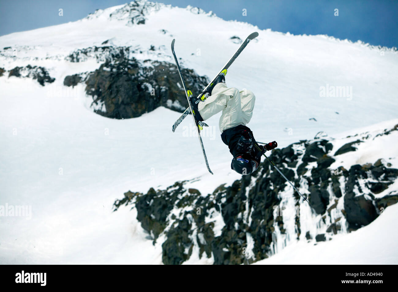 Skiiing turoa new zealand hi-res stock photography and images - Alamy