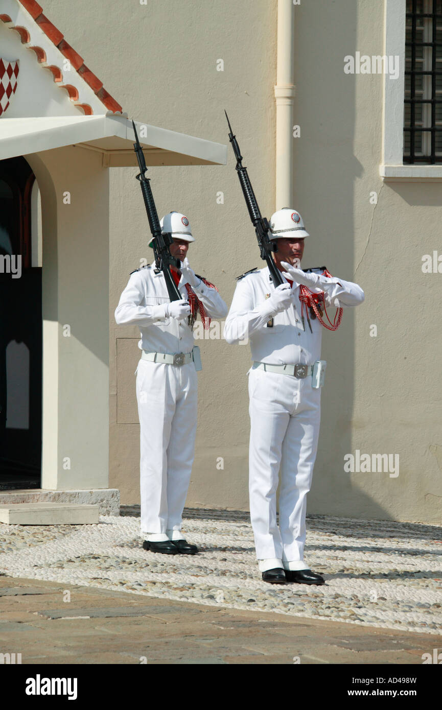 Guards at the palace of Monaco, Palais du Prince Stock Photo - Alamy