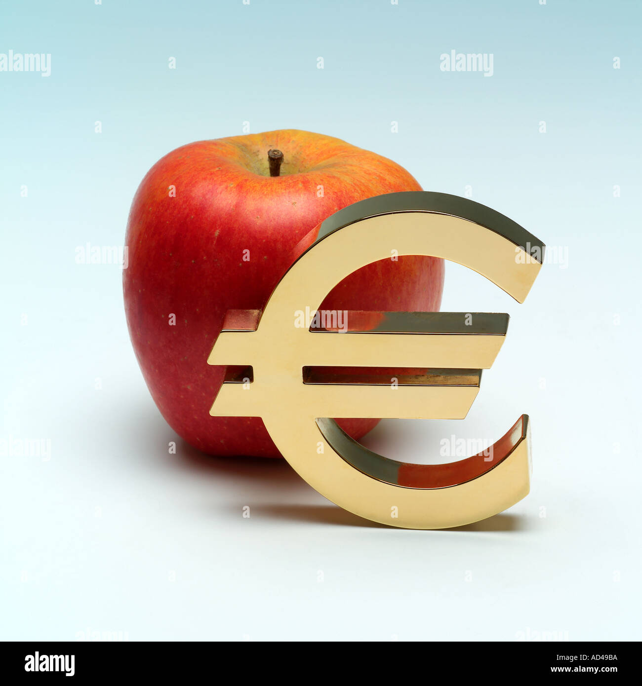 Pink lady cripps pink hi-res stock photography and images - Alamy