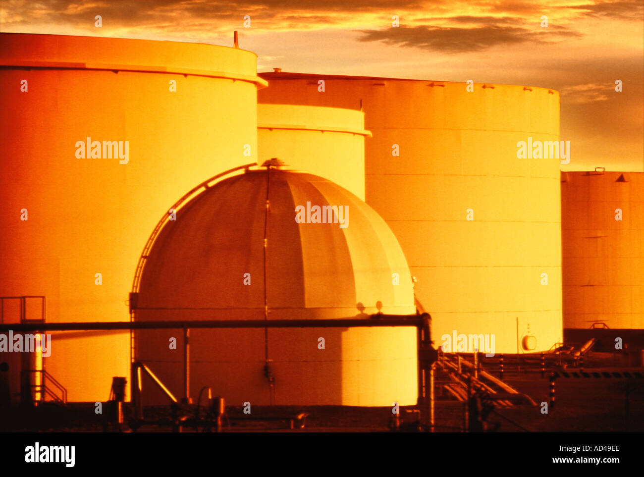 oil and gas refinery tanks storage Stock Photo - Alamy