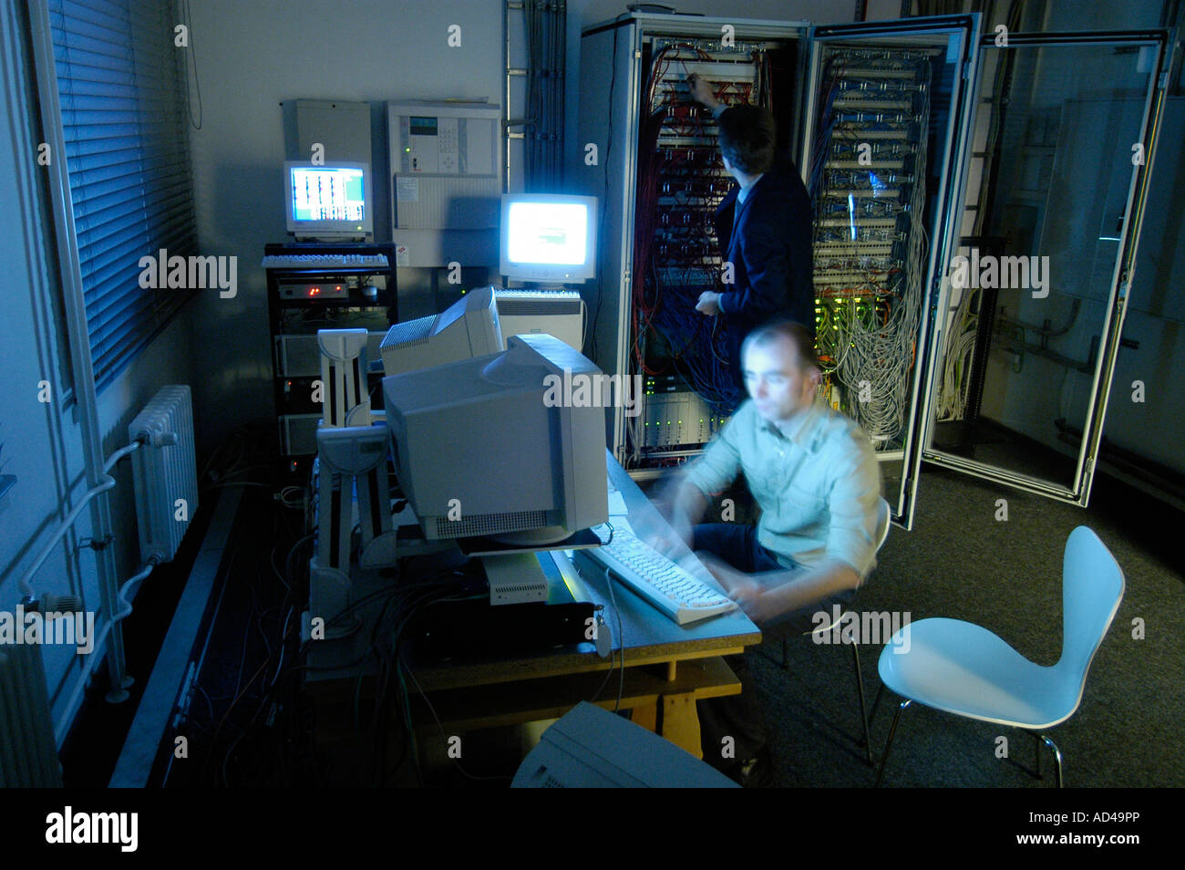 Computer techniker hi-res stock photography and images - Alamy