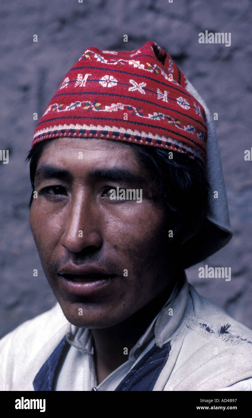 PERU NATIVE QUECHUA MAN TAQUILE ISLAND LAKE TITICACA Stock Photo - Alamy