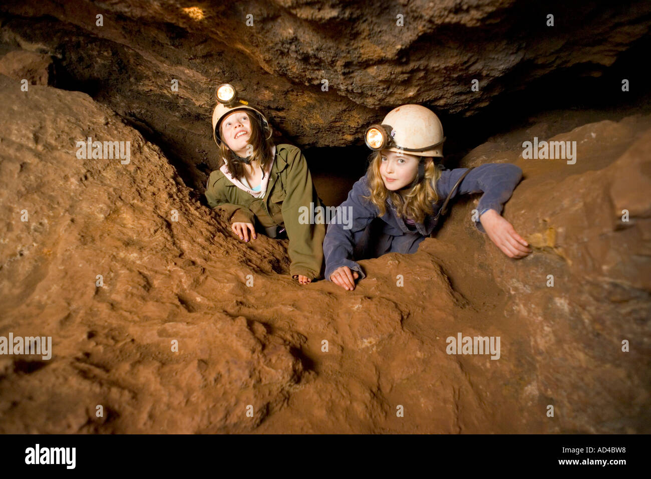 Children caving hi-res stock photography and images - Alamy