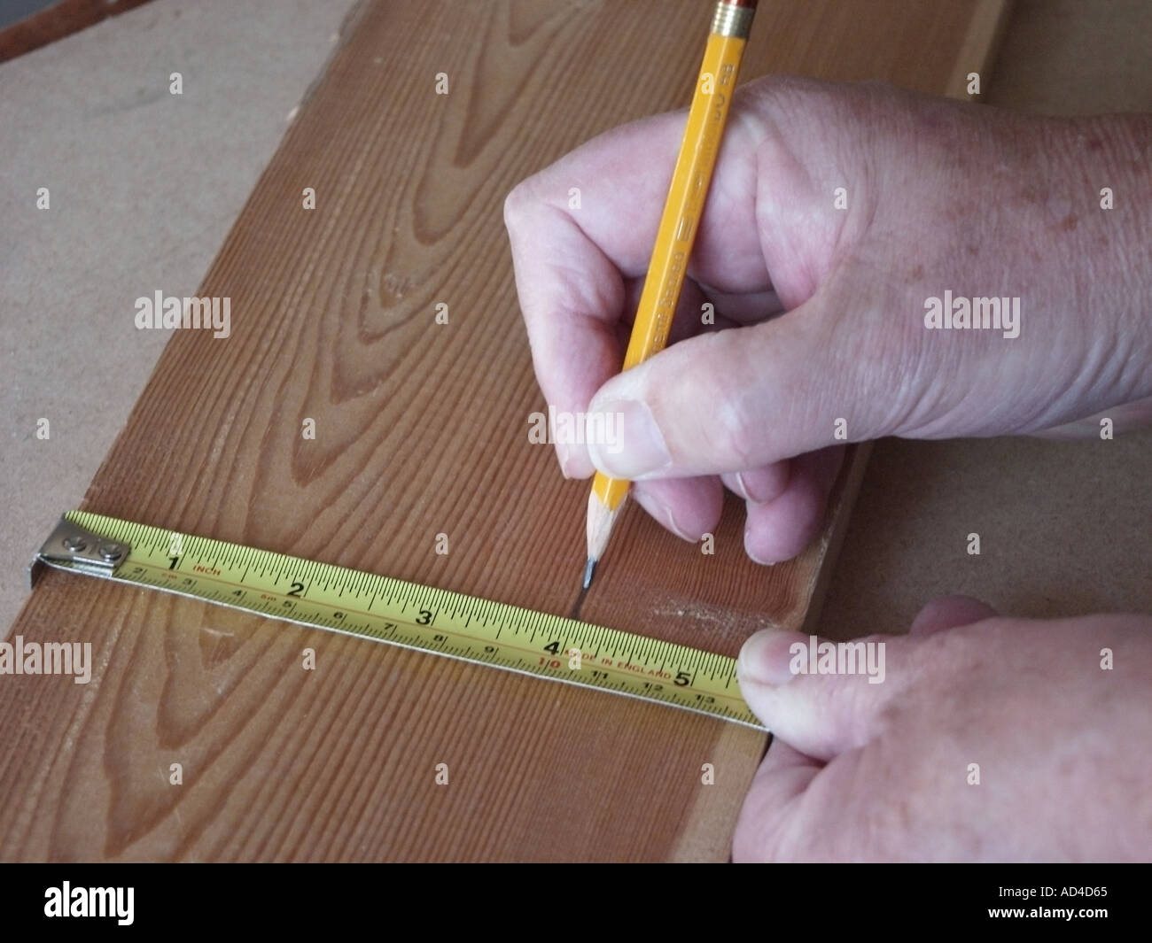Carpenter markings hi-res stock photography and images - Alamy