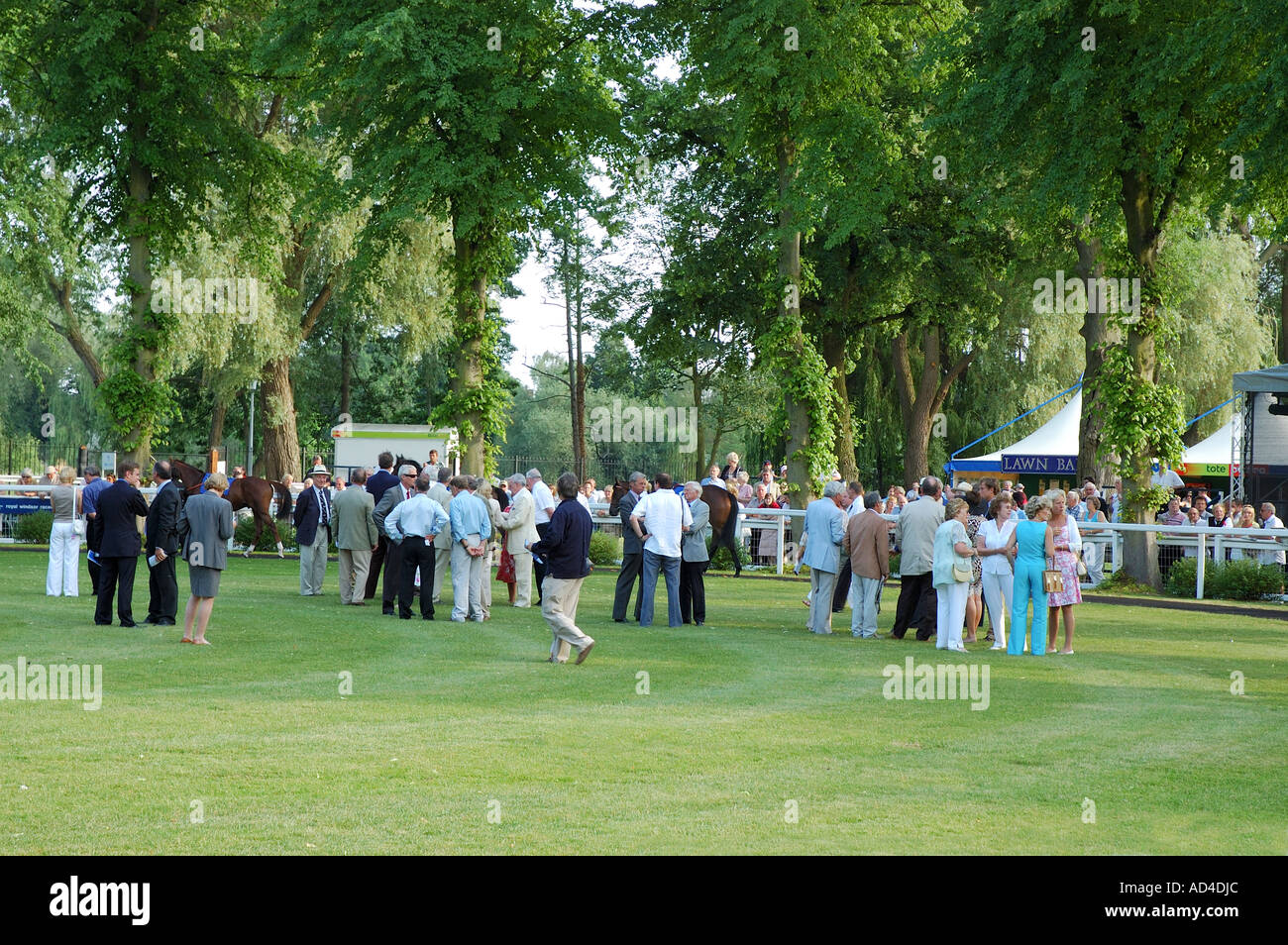 Royal Windsor racecourse parade ring Stock Photo - Alamy