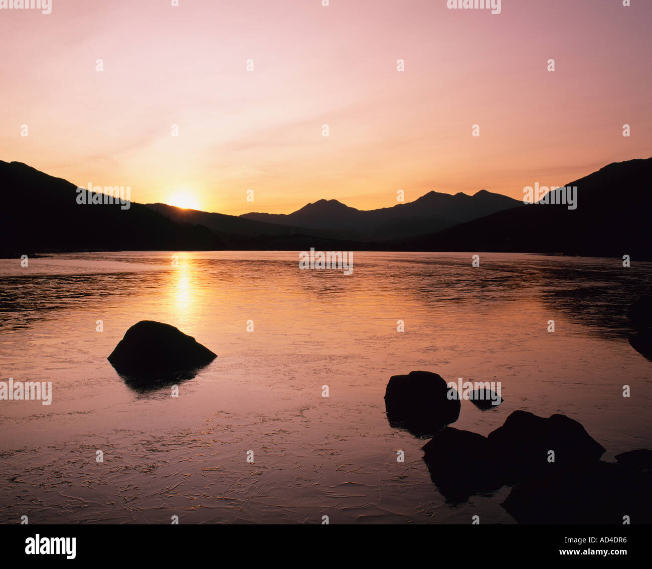 Snowdon horseshoe sunset hi-res stock photography and images - Alamy