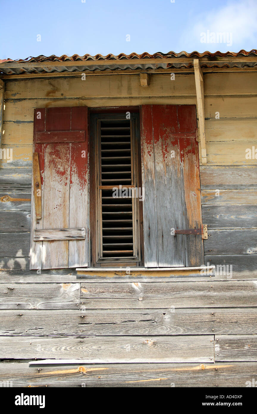 Summerhouse chalet building hi-res stock photography and images - Alamy