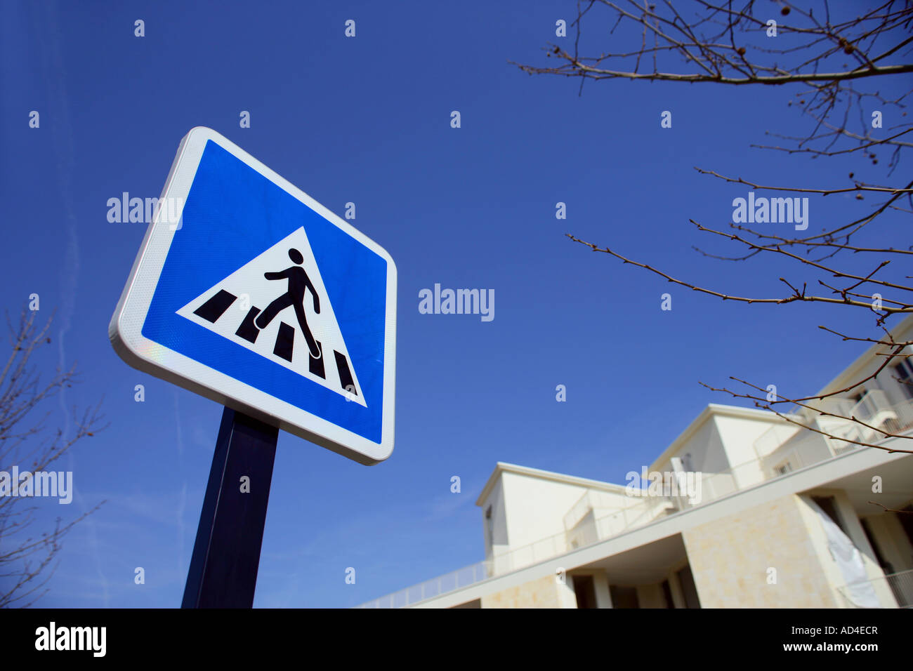 Pedestrian crossing sign Stock Photo - Alamy
