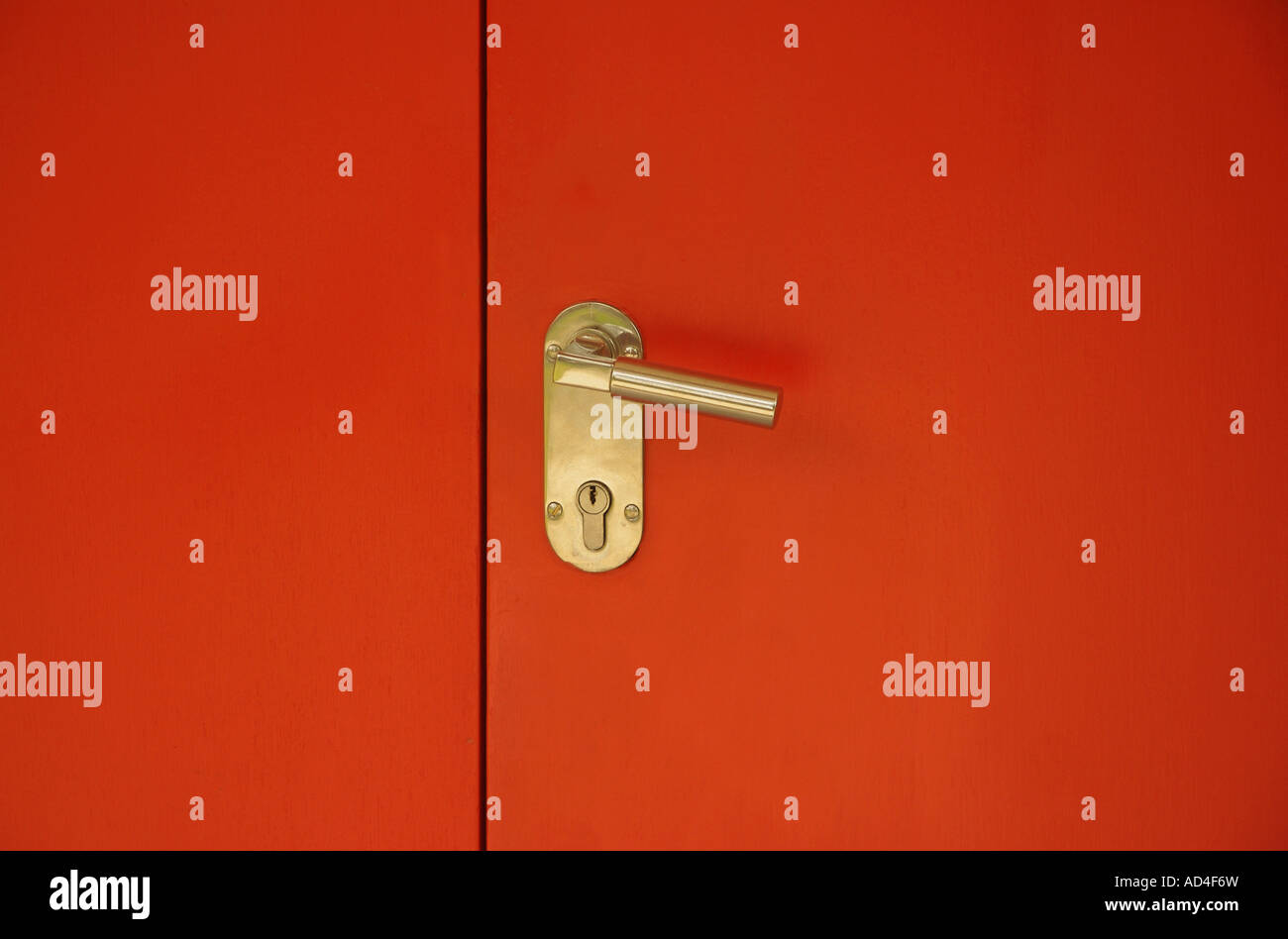 Gold door handle hi-res stock photography and images - Alamy