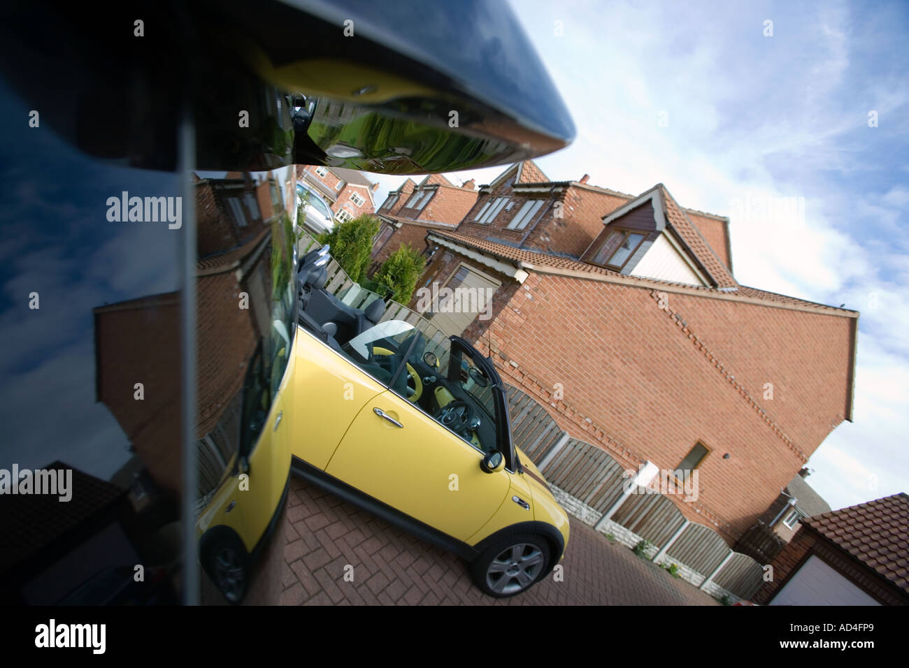 Rear view of a Mitsubishi warrior SUV Stock Photo - Alamy