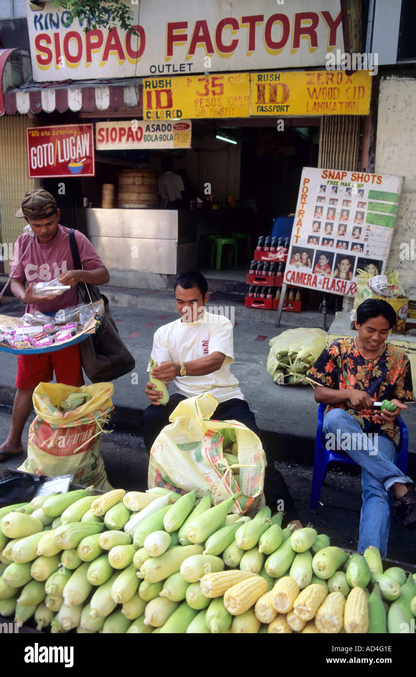 Produce market in Manila Philippines Stock Photo - Alamy
