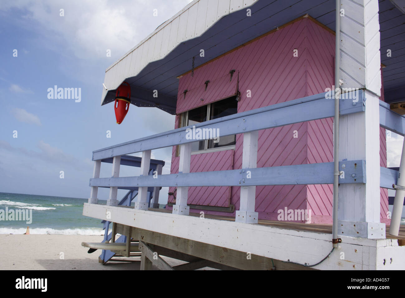lifeguard station miami beach Stock Photo - Alamy