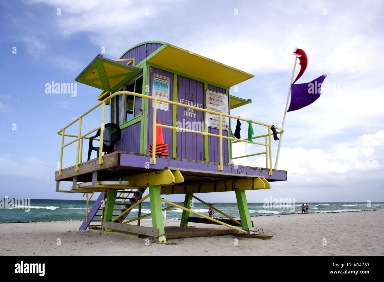 lifeguard station miami beach Stock Photo - Alamy