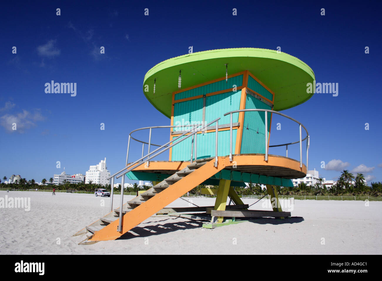 lifeguard station miami beach Stock Photo - Alamy
