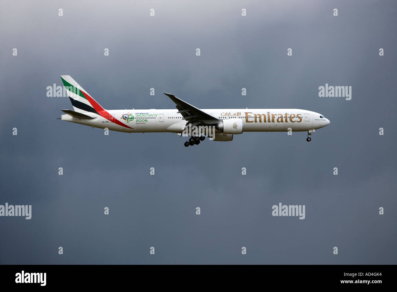 Aerial manchester airport aerial hi-res stock photography and images ...