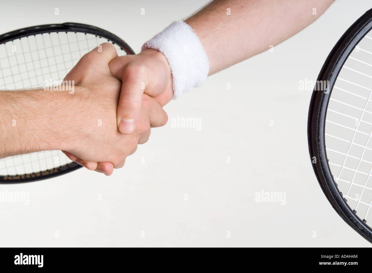 Sportsmanship shaking hands hi-res stock photography and images - Alamy