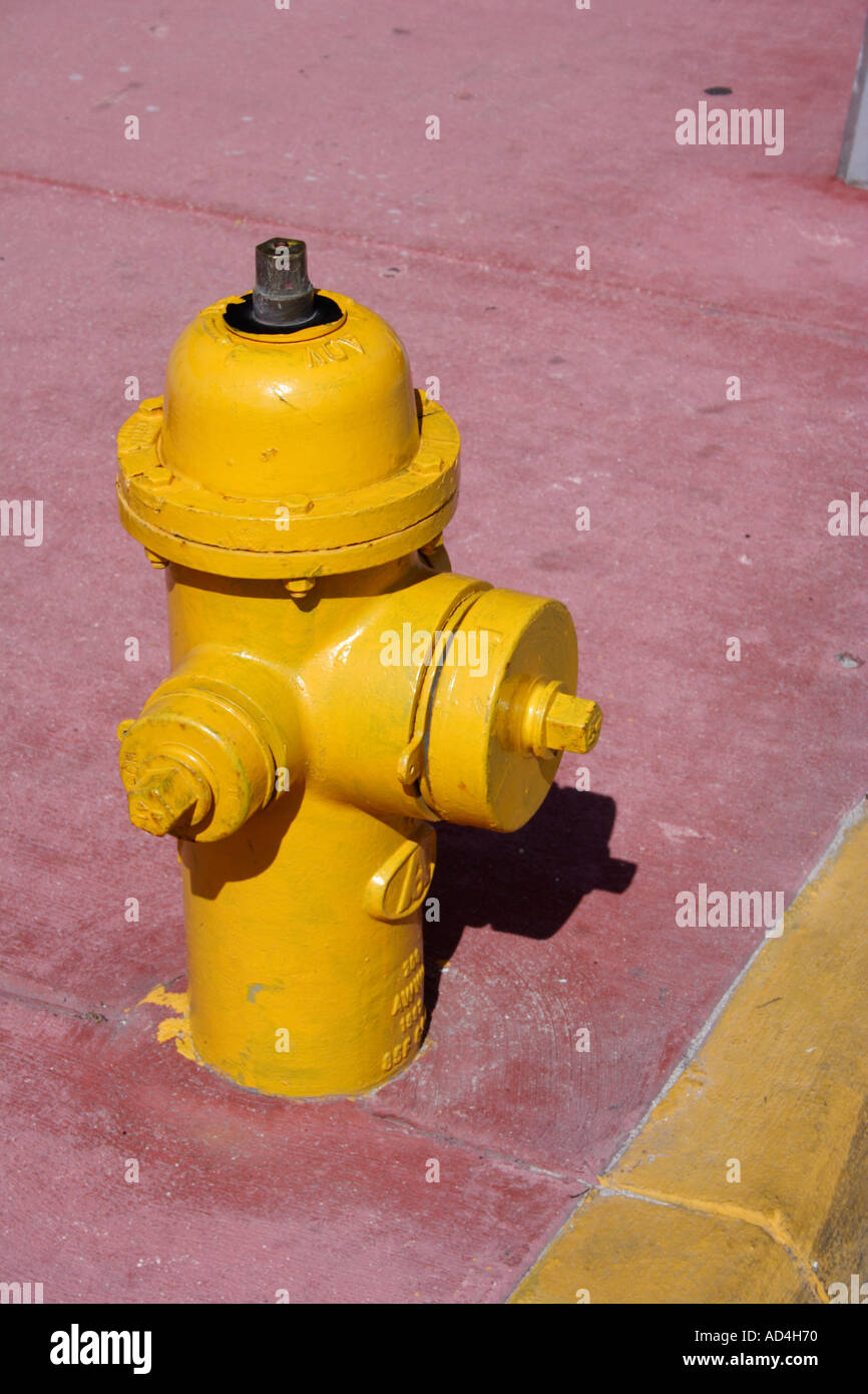 yellow fire hydrant Stock Photo - Alamy