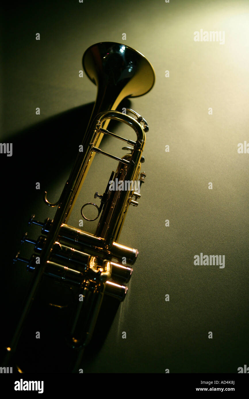 Trumpet musique hi-res stock photography and images - Alamy
