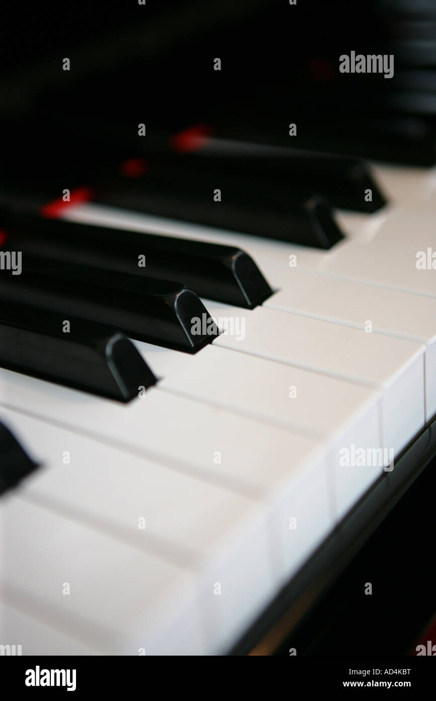 Piano stringed instrument musique hi-res stock photography and images ...