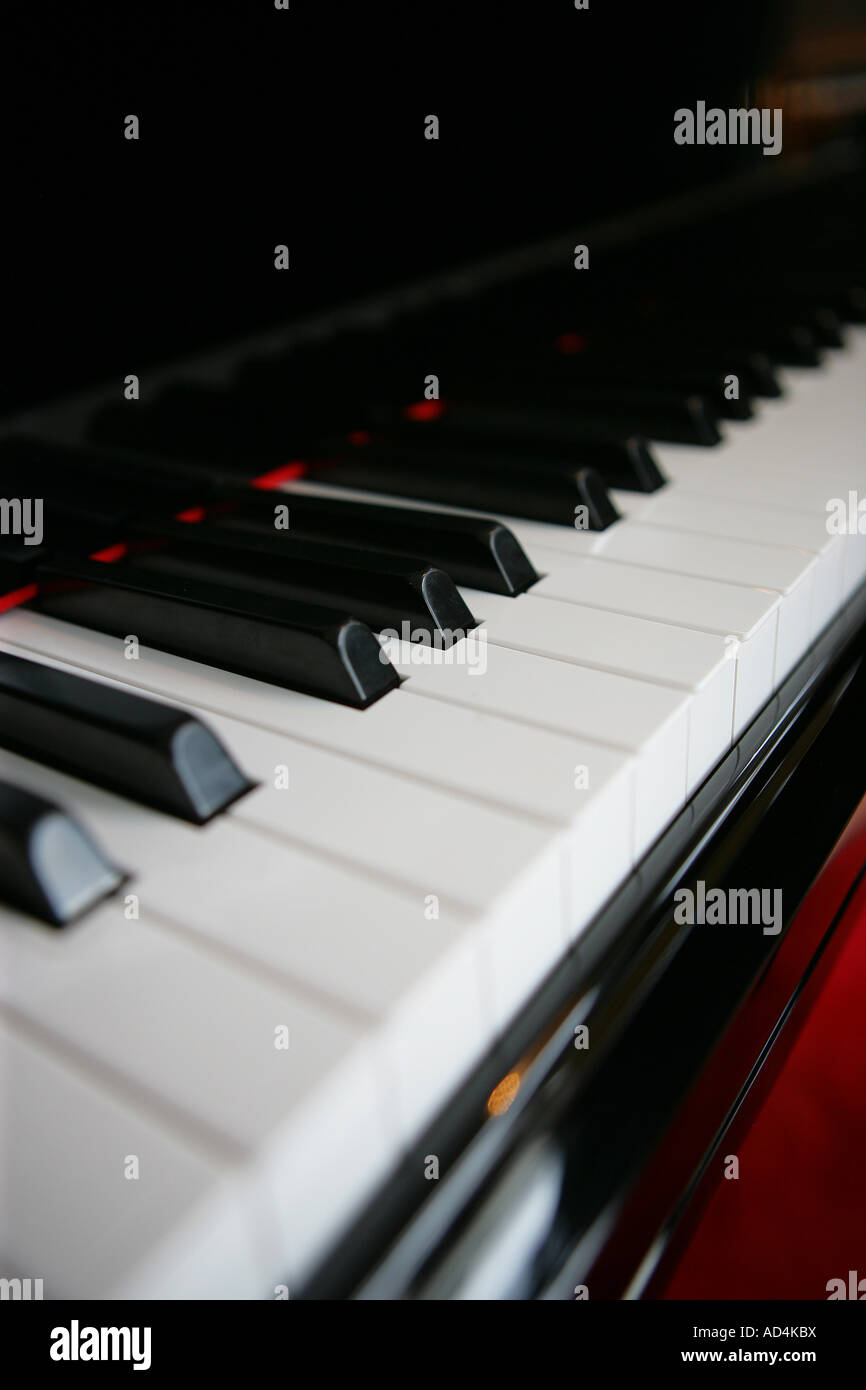 Piano stringed instrument musique hi-res stock photography and images ...