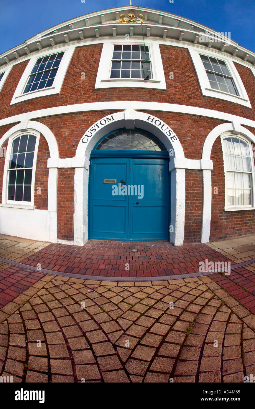 Quayside customs building hi-res stock photography and images - Alamy
