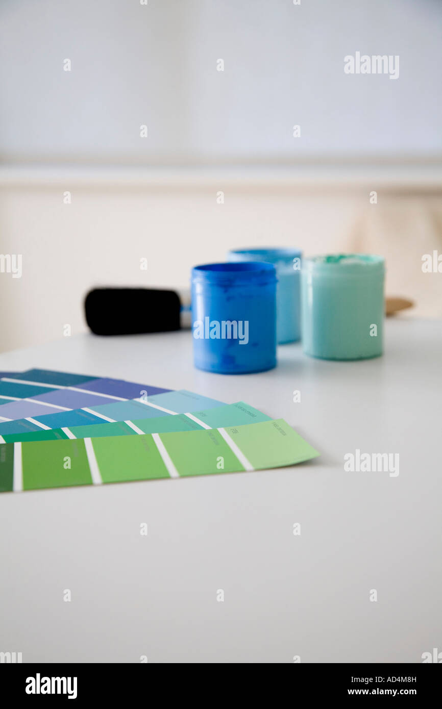 Blue tins hi-res stock photography and images - Alamy