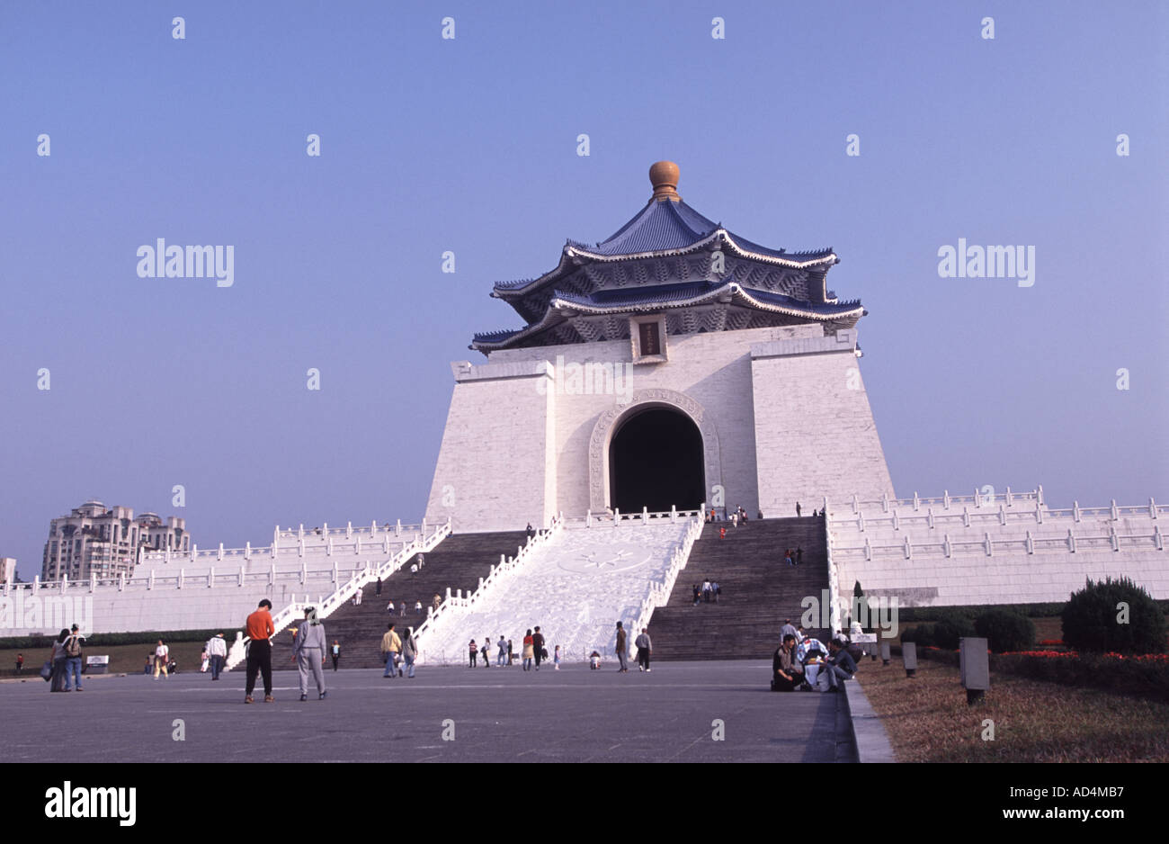 Chiang kai skek memorial hall taipei Stock Photo - Alamy