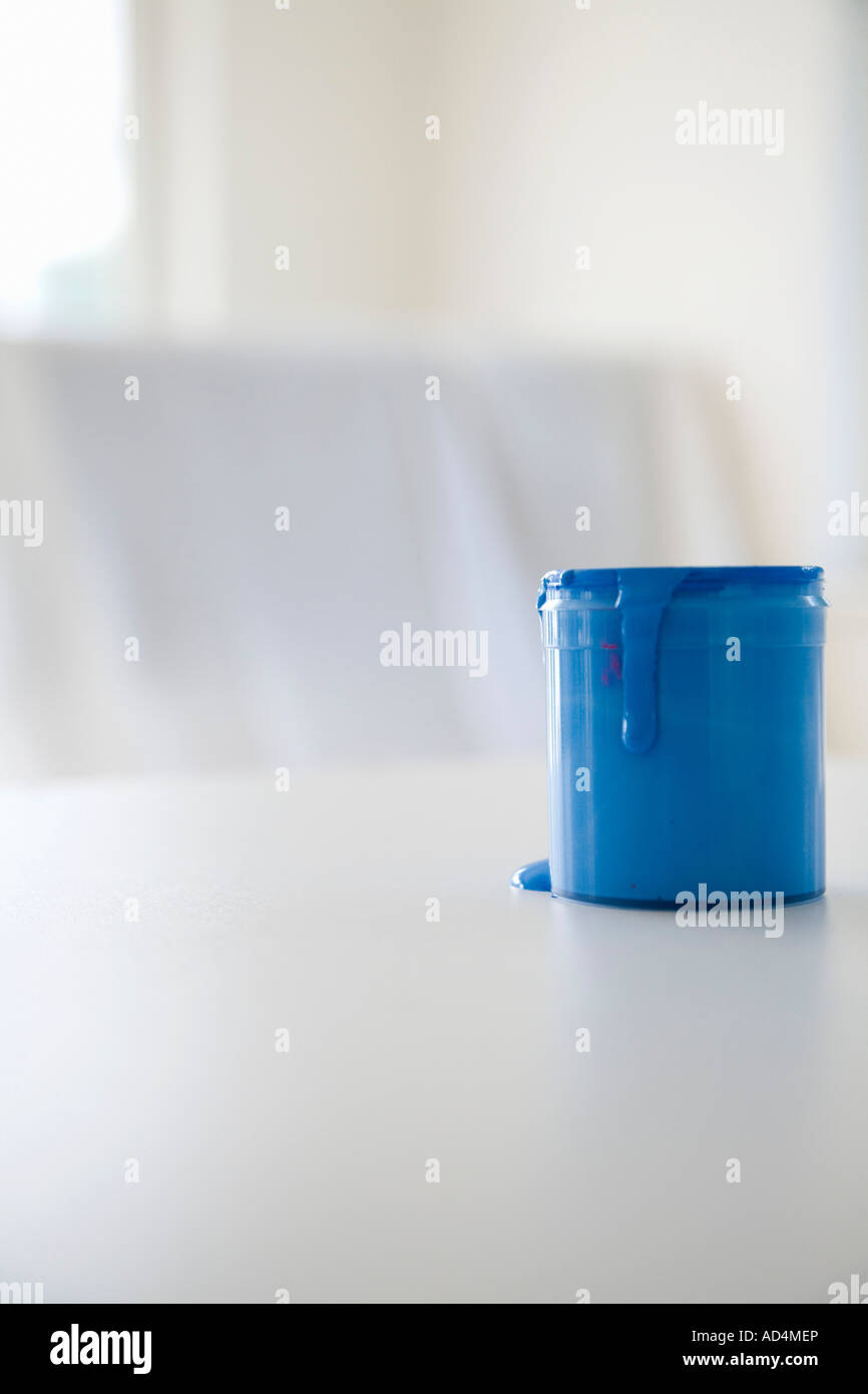 Down paint hi-res stock photography and images - Alamy