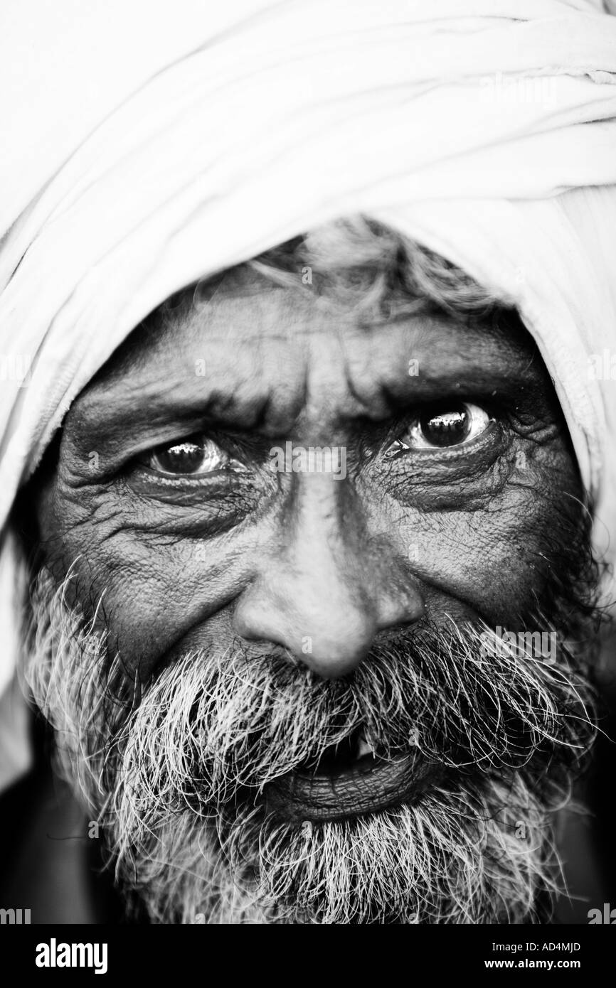 Environmental portrait of elderly Indian man Stock Photo - Alamy