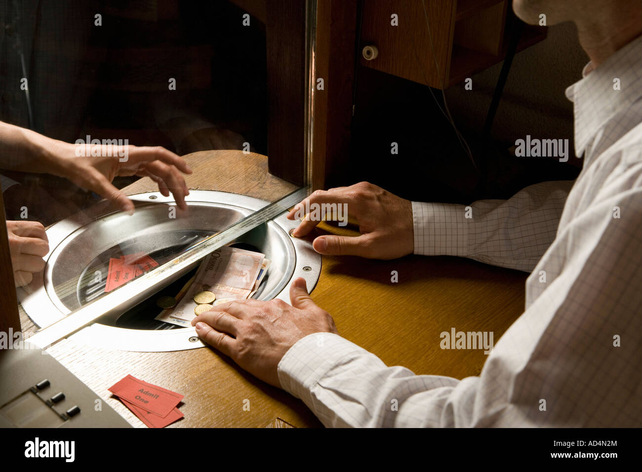 Box counter cashier ticket hi-res stock photography and images - Alamy