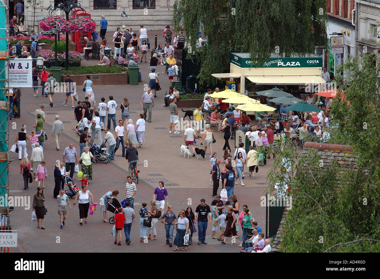 Cardhigh hi-res stock photography and images - Alamy