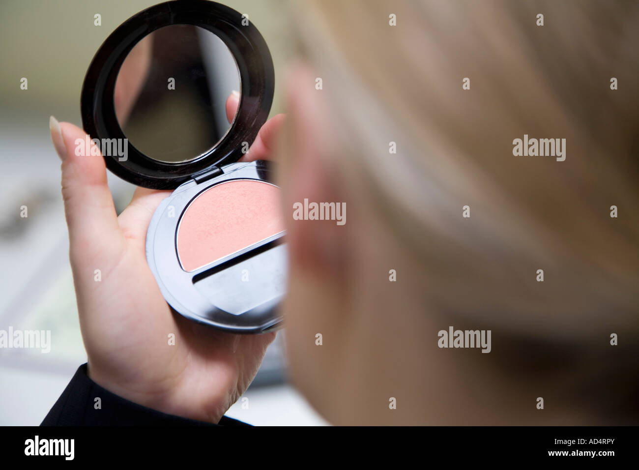Hand holding mirror compact detail hi-res stock photography and images ...