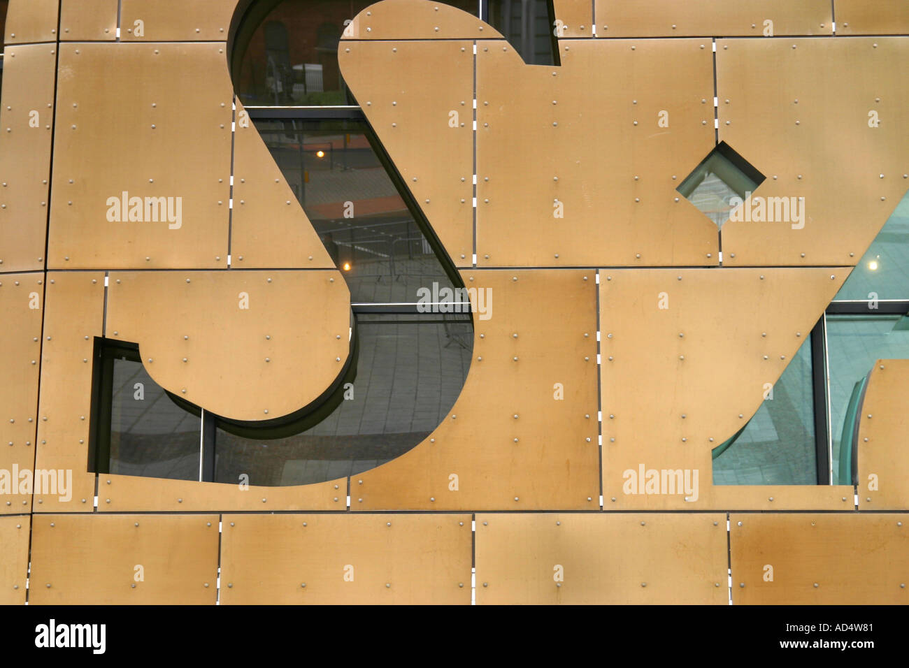 National writing centre of wales hi-res stock photography and images ...