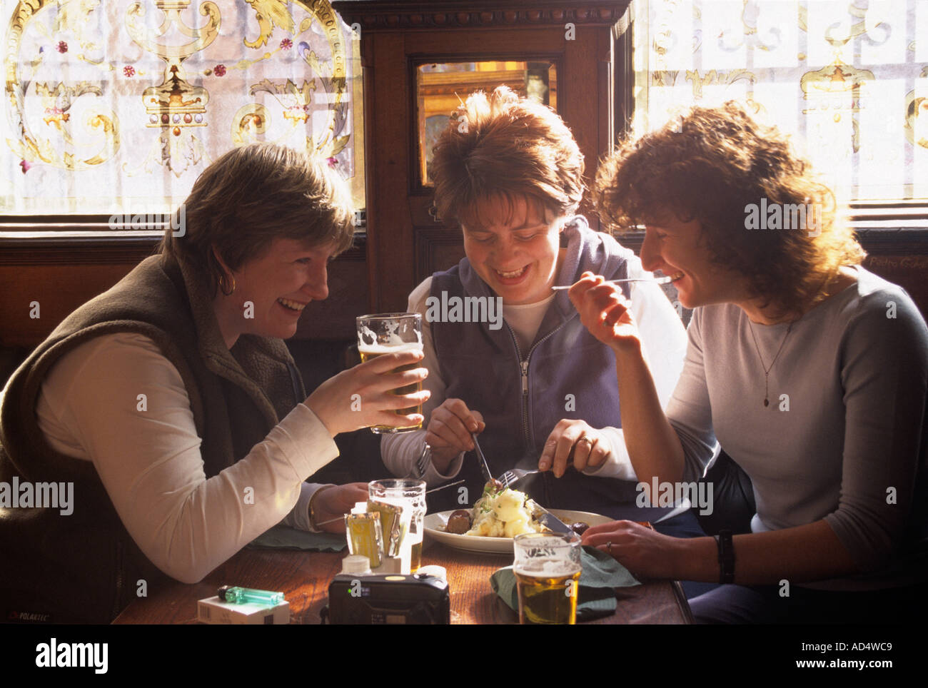 Women pub snug hi-res stock photography and images - Alamy