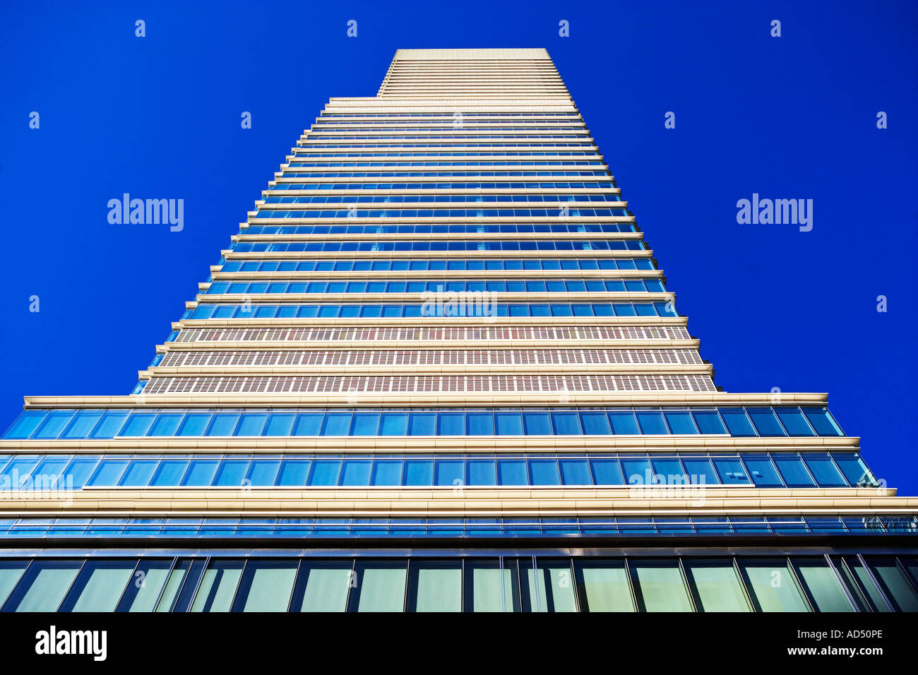 BLOOMBERG BUILDING, NEW YORK CITY Stock Photo - Alamy