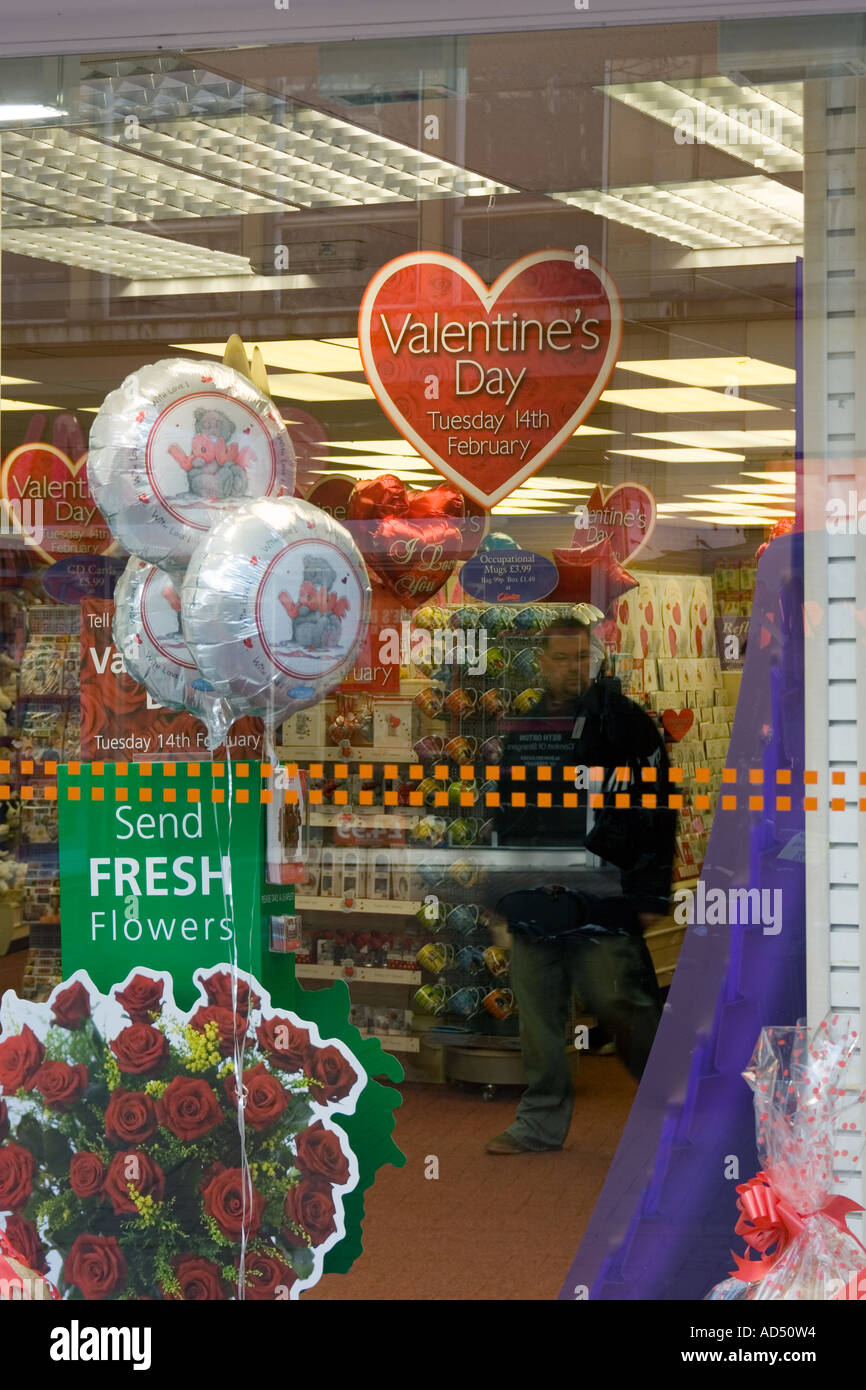 Valentines day shop window display Stock Photo - Alamy