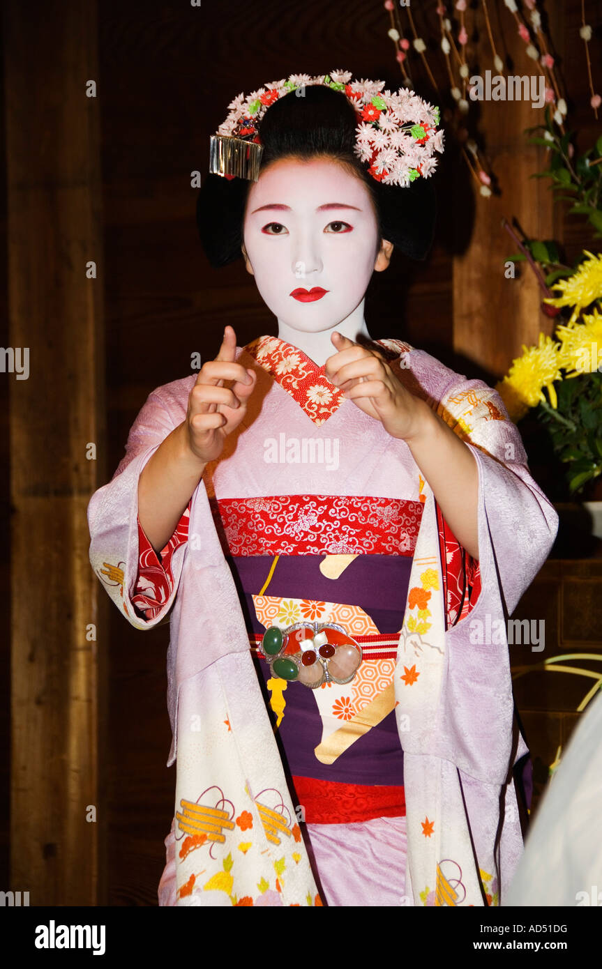 Japan Honshu Island Kyoto City Maiko Trainee Geisha Entertainment at ...