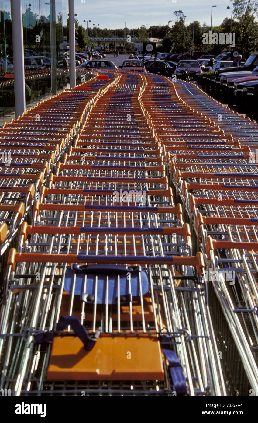 Supermarket Trolley Cart Kart Orange Sainsburys Tesco Stock Photo - Alamy