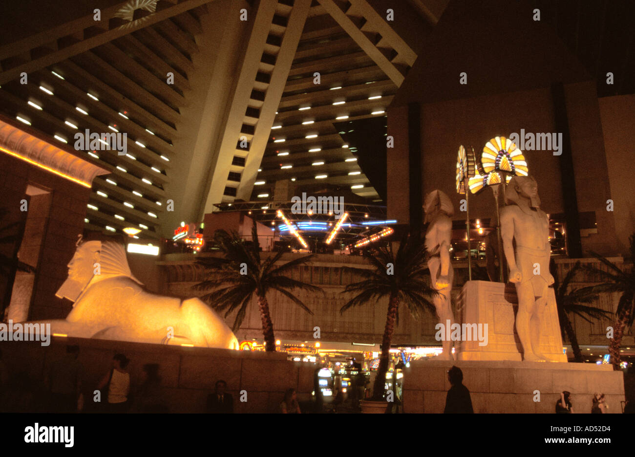 Luxor hotel las vegas pool hi-res stock photography and images - Alamy