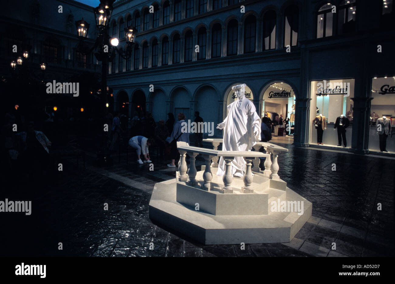 Las Vegas Nevada USA Venetian Hotel Interior Human Statue Stock Photo ...