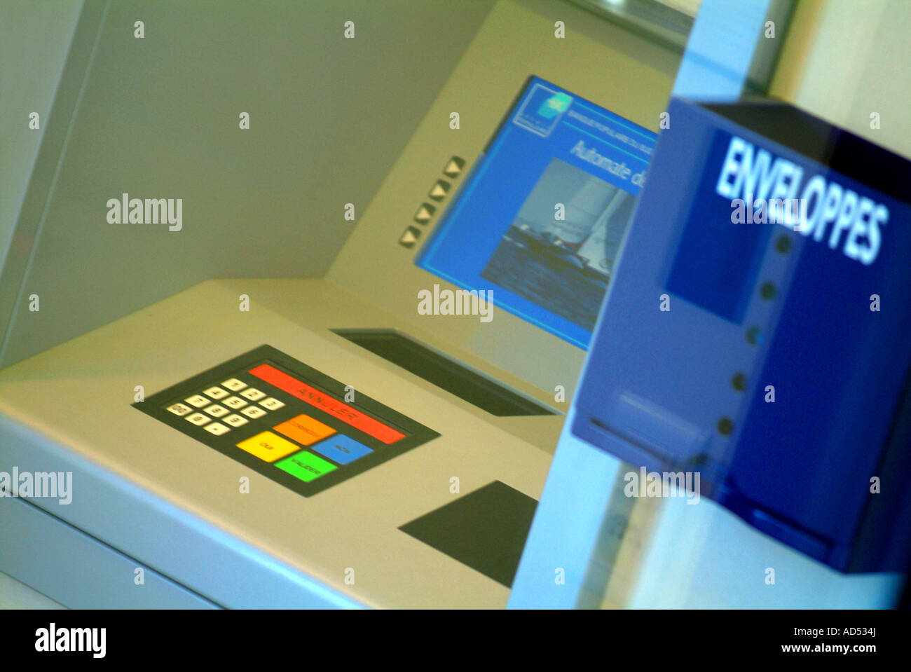 Automatic teller machine Stock Photo - Alamy