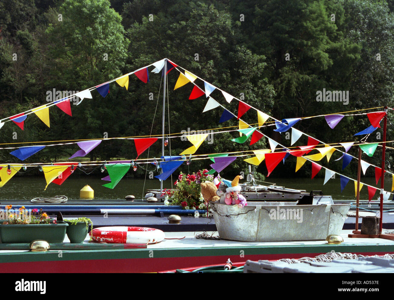 The National and Inland Waterways Association Festival Beale Park near ...