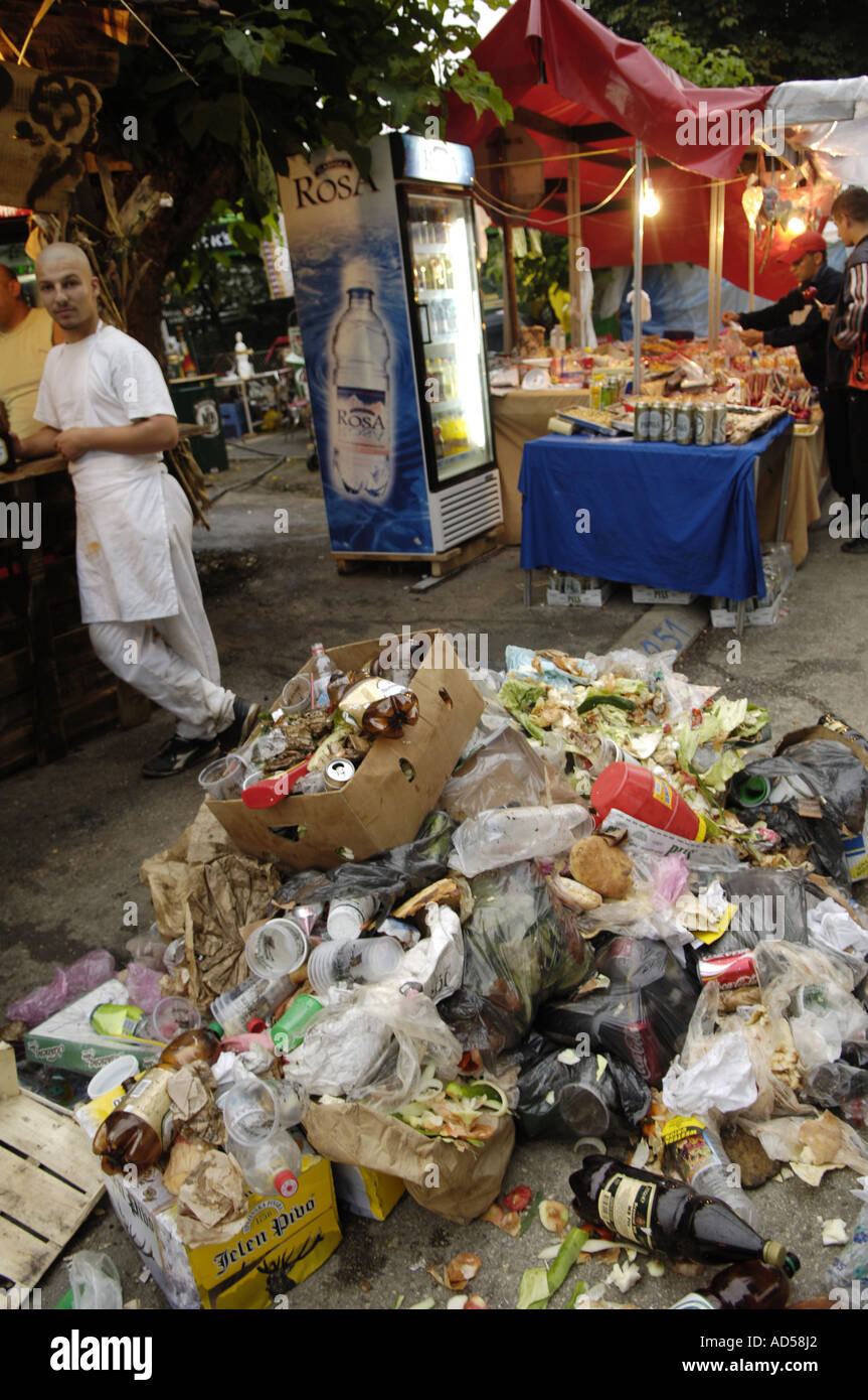 Garbage handling hi-res stock photography and images - Alamy