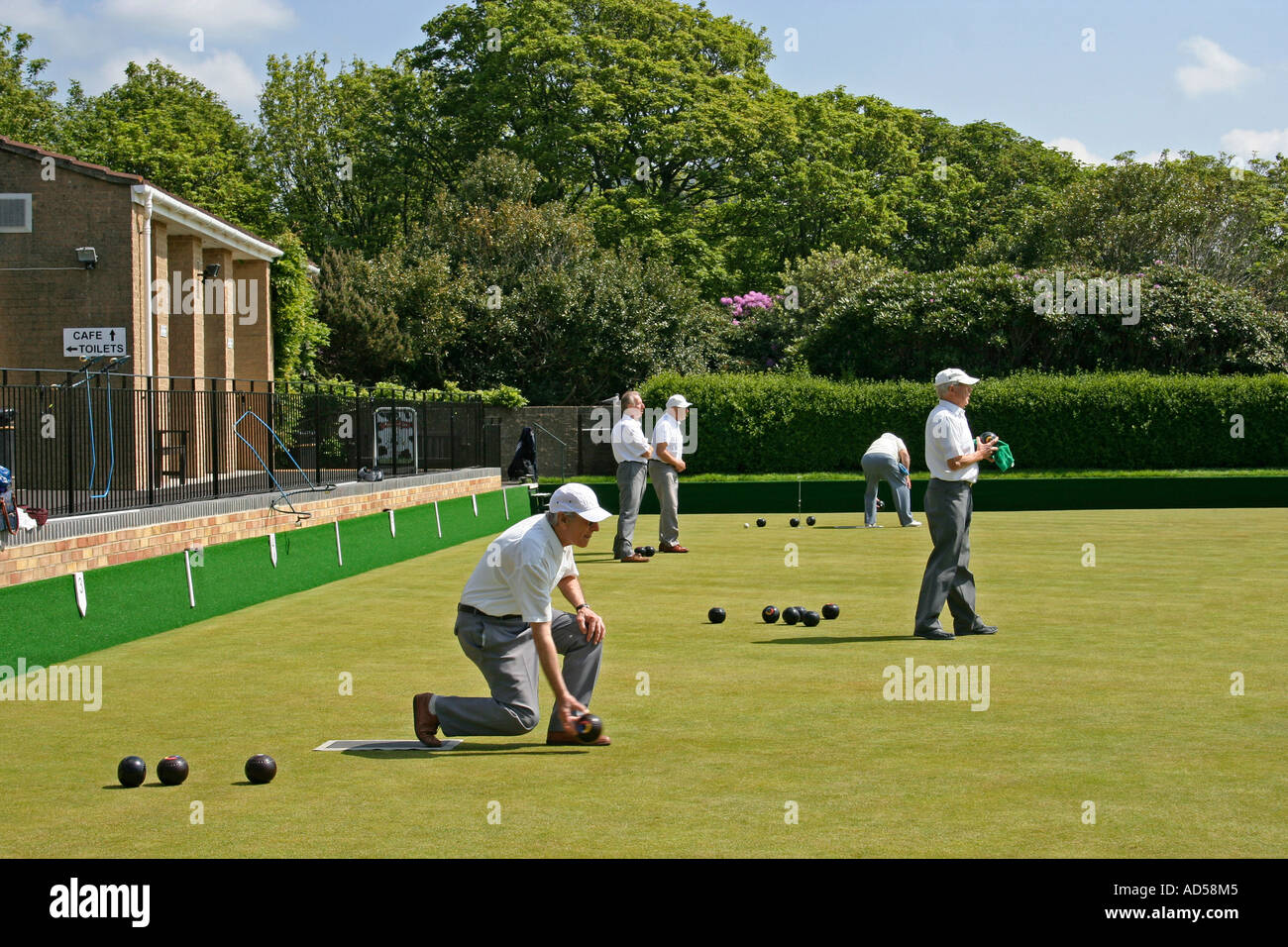 Playing Bowls Stock Photos & Playing Bowls Stock Images - Alamy