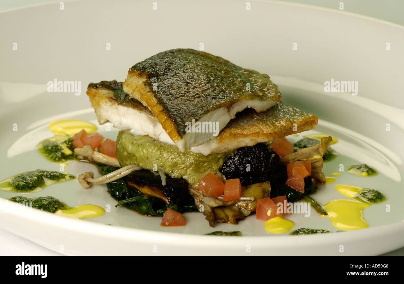 Fine fish cuisine Stock Photo - Alamy