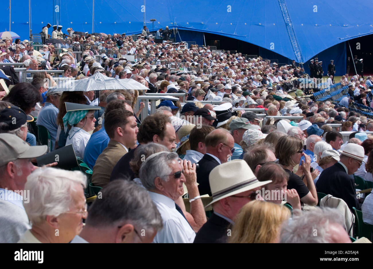 Crowd of people watching an event Stock Photo - Alamy