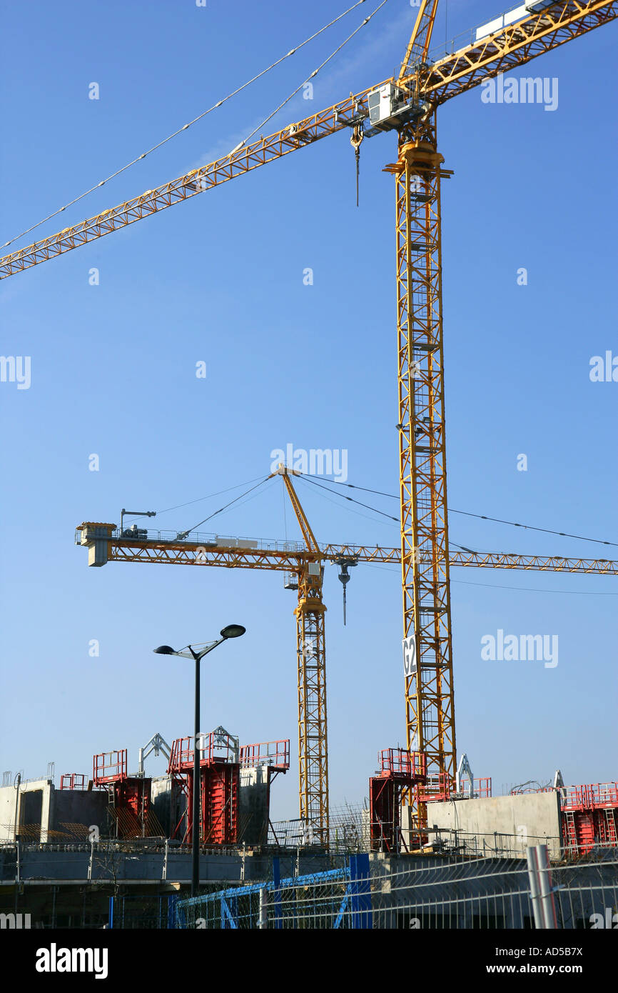 Derrick at a building site Stock Photo - Alamy