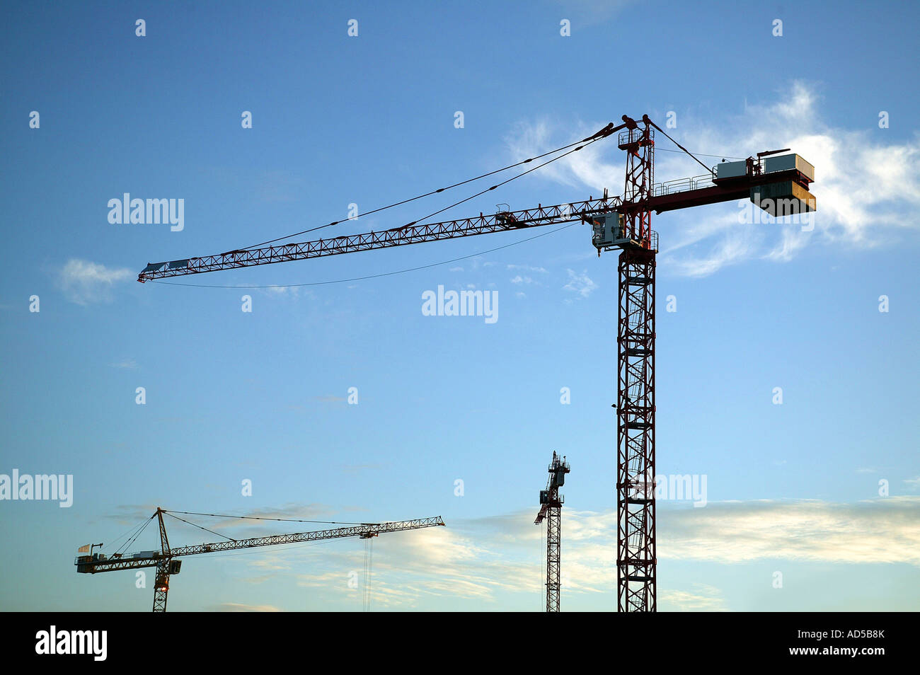 Derrick at a building site Stock Photo - Alamy