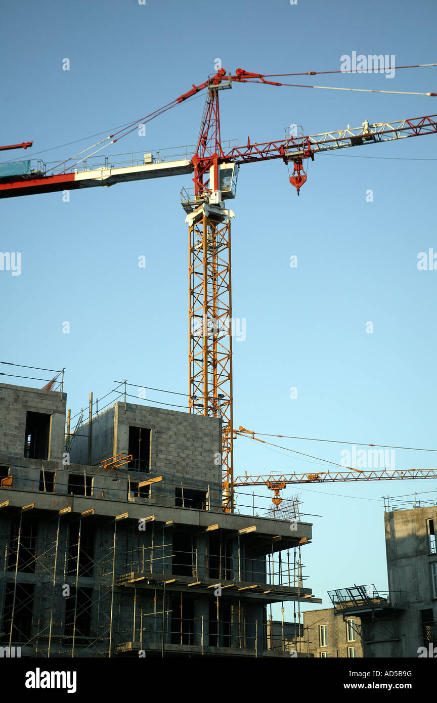 Derrick at a building site Stock Photo - Alamy