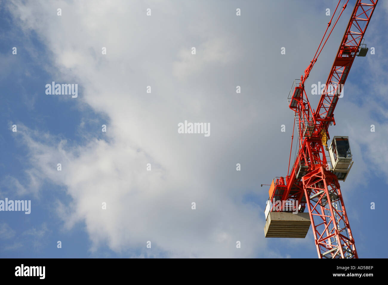 Derrick at a building site Stock Photo - Alamy